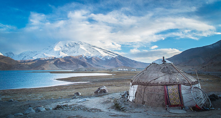 12-Day South Xinjiang Tour: Taklimakan-Pamirs Adventure