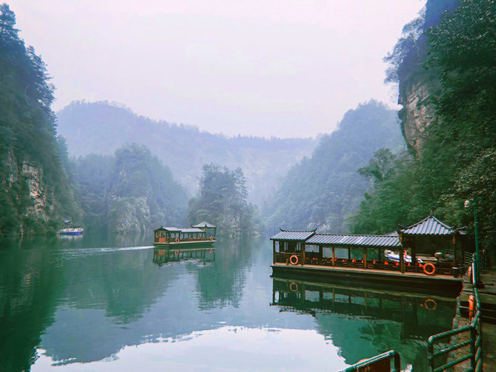 One-day Private Tour to Zhangjiajie Grand Canyon and Baofeng Lake